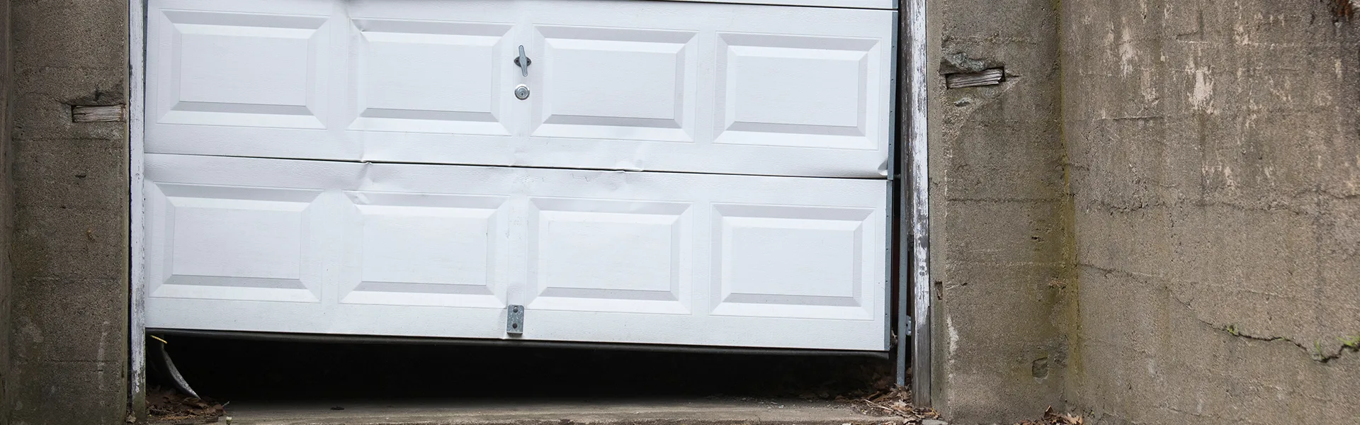 Garage Door Broken Vancouver, BC – Broken Garage Door Repair